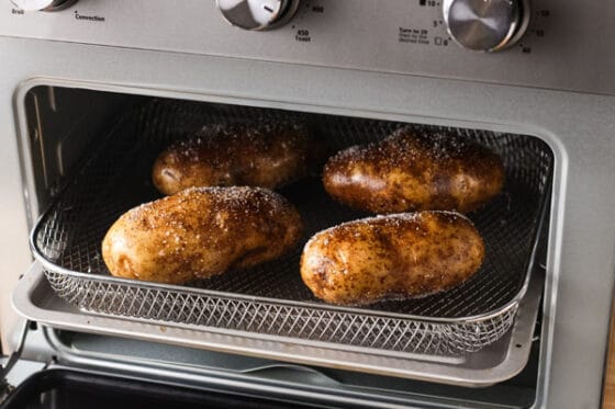 How To Make Baked Potatoes In An Air Fryer